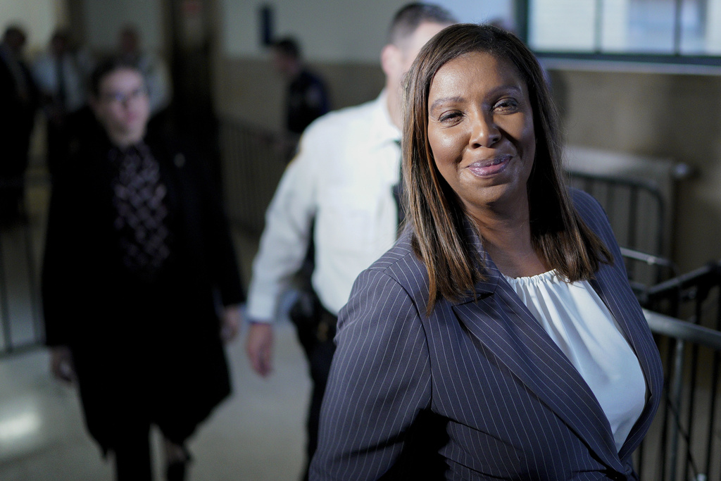 Trump lashes out from the witness stand at judge, NY attorney general ...